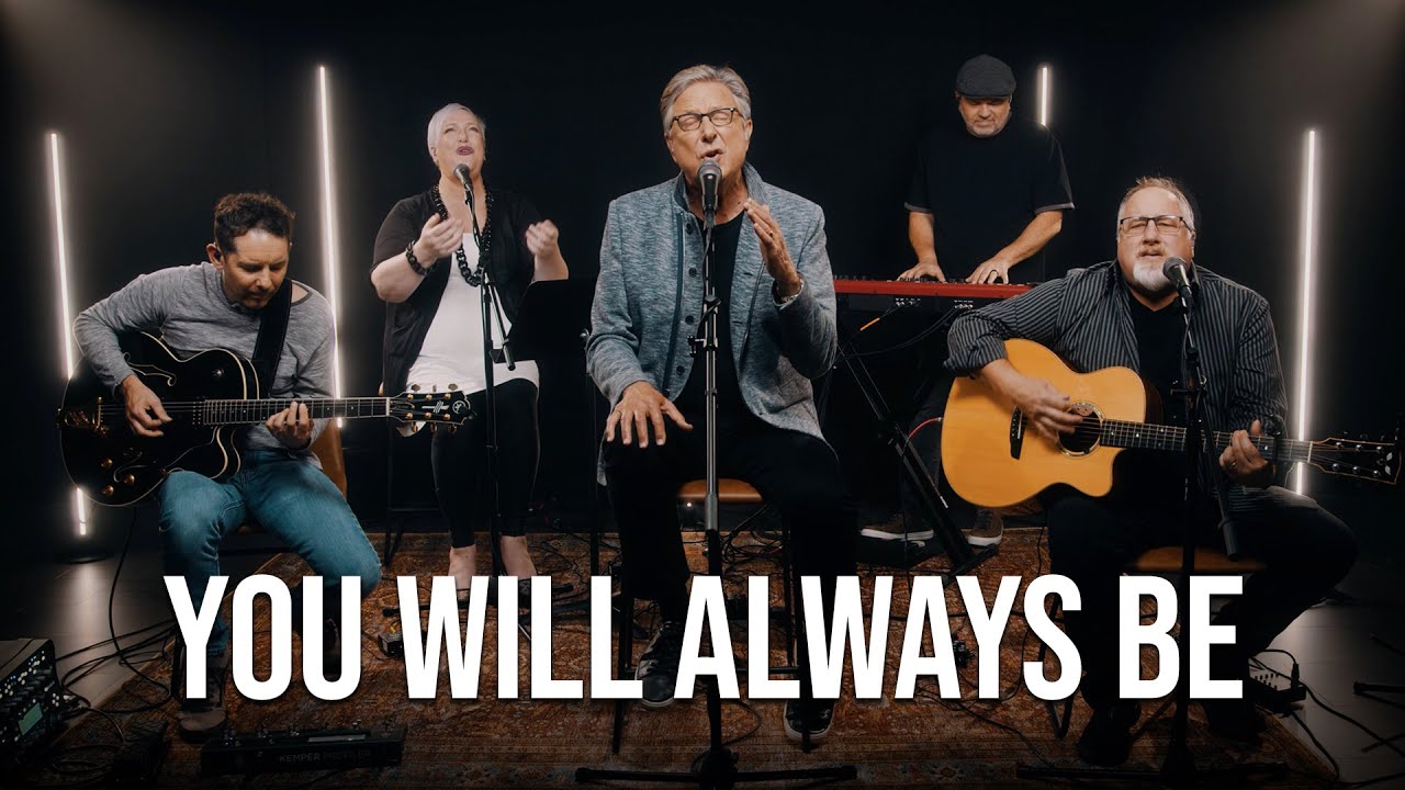 God Will Always Be With 10 Bible Verses